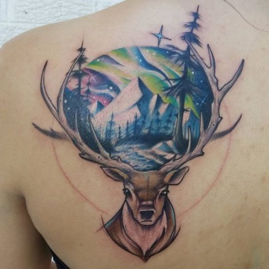 20 Hirsch Tattoo Ideen – Bilder und Bedeutung